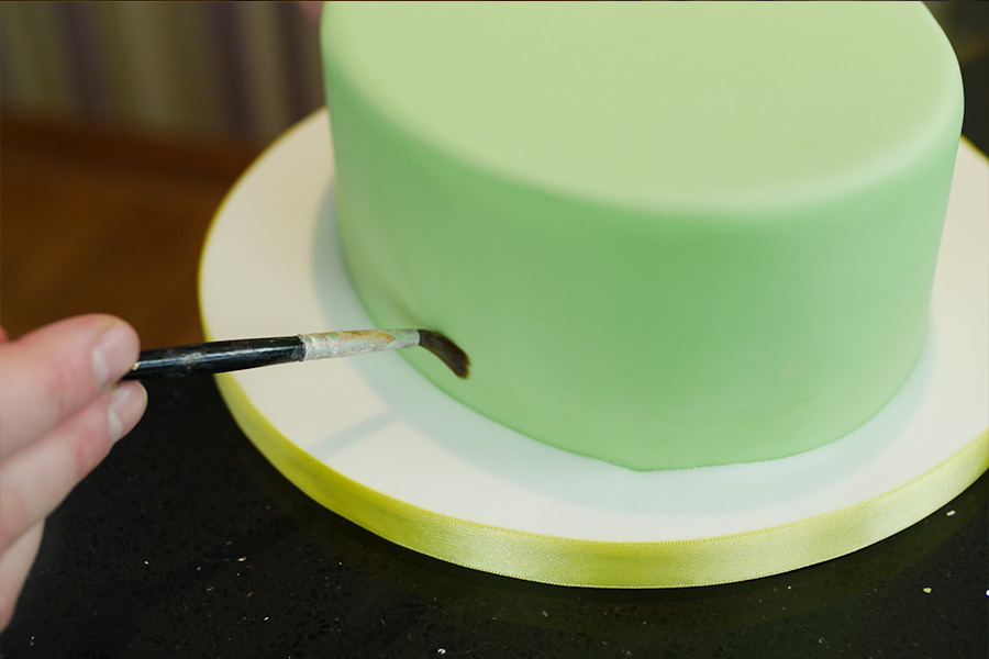 Easter Bunny Cake - Photo Tutorial - CakeFlix