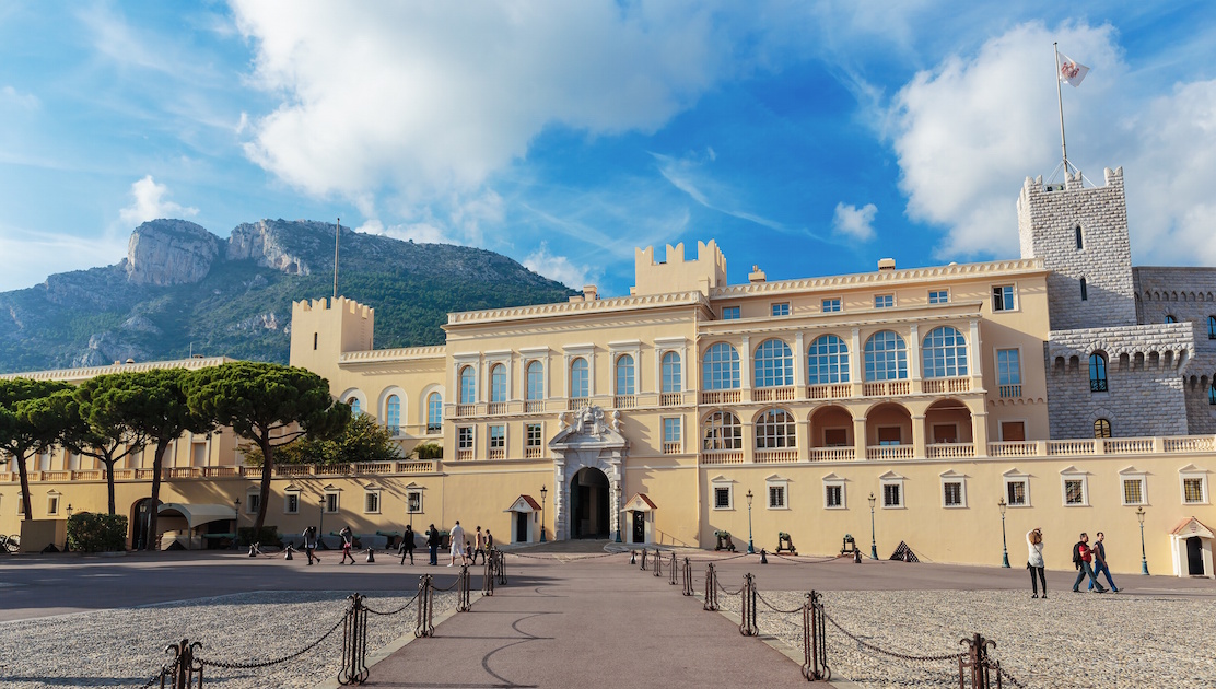 Paul's Stories: Feeling Like A VIP! - CakeFlix