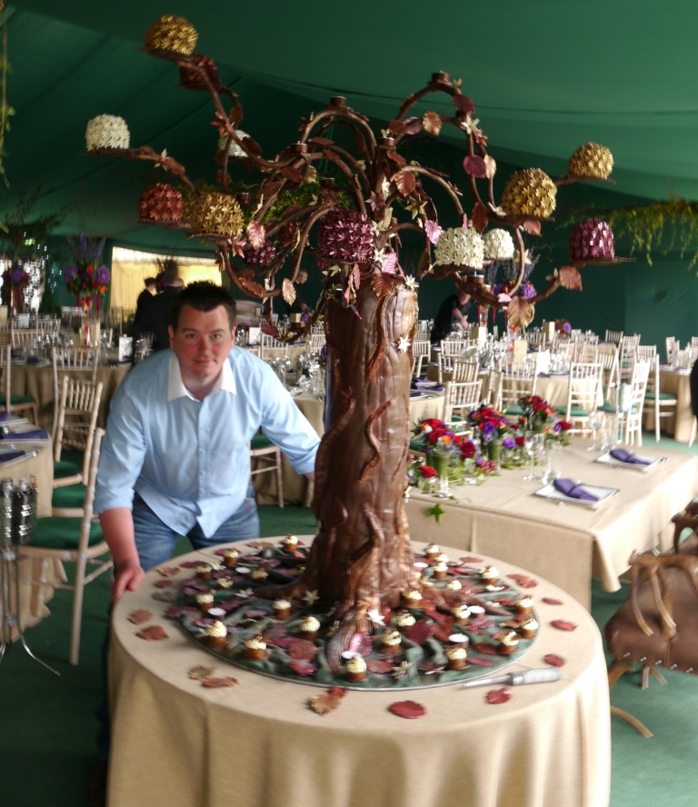 The Tree wedding Cake - CakeFlix