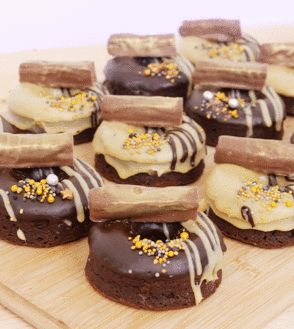 Explore cake baking and filling tutorials Videos | Cakeflix